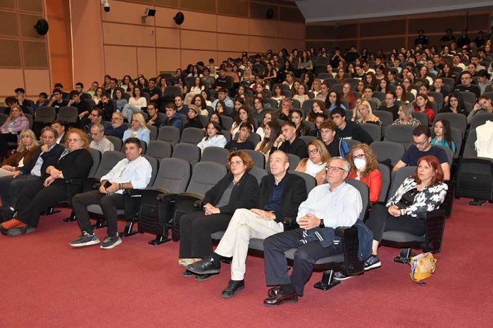 Το Πανεπιστήμιο Ιωαννίνων υποδέχθηκε τους πρωτοετείς! - EpirusPost