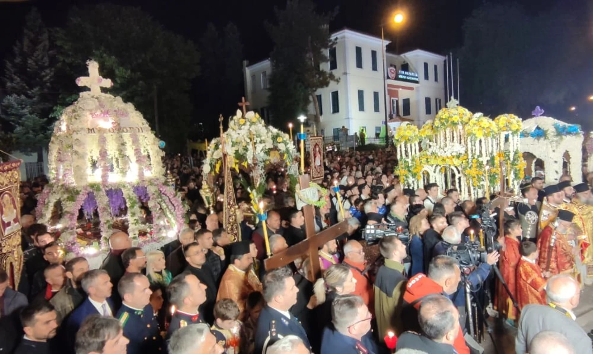 Το πρόγραμμα της Μεγάλης Εβδομάδας- Στο Δημαρχείο οι Επιτάφιοι - EpirusPost